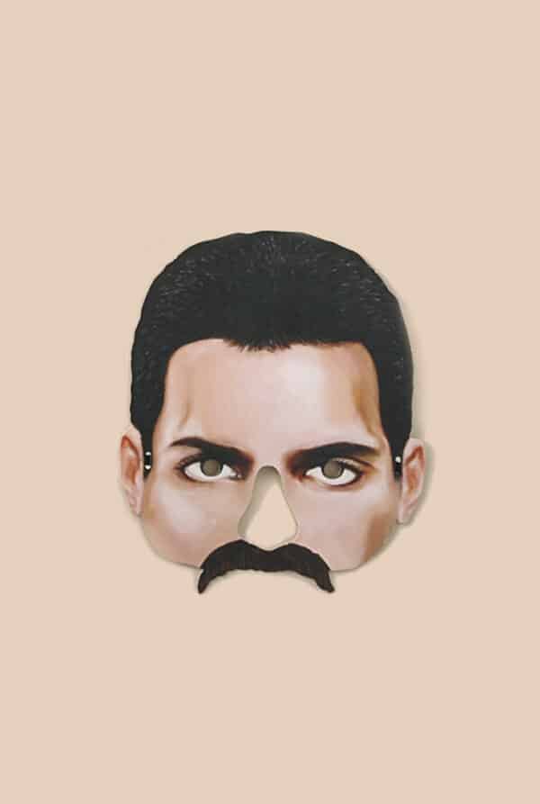 Maske til fastelavn og udklædning - Se Freddie Mercury maske i pap her.